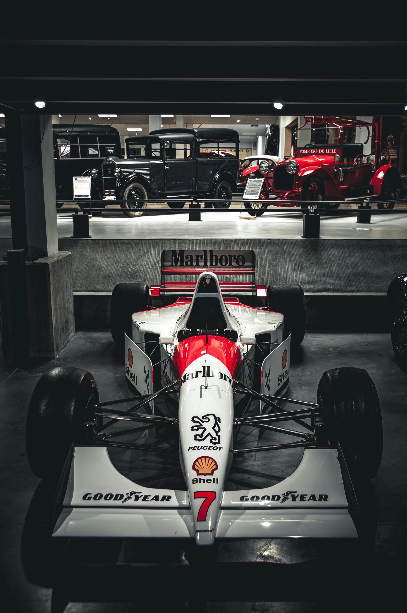 Carbon Fiber, Kevlar, and the Unbreakable Spirit of F1: How Advanced ...